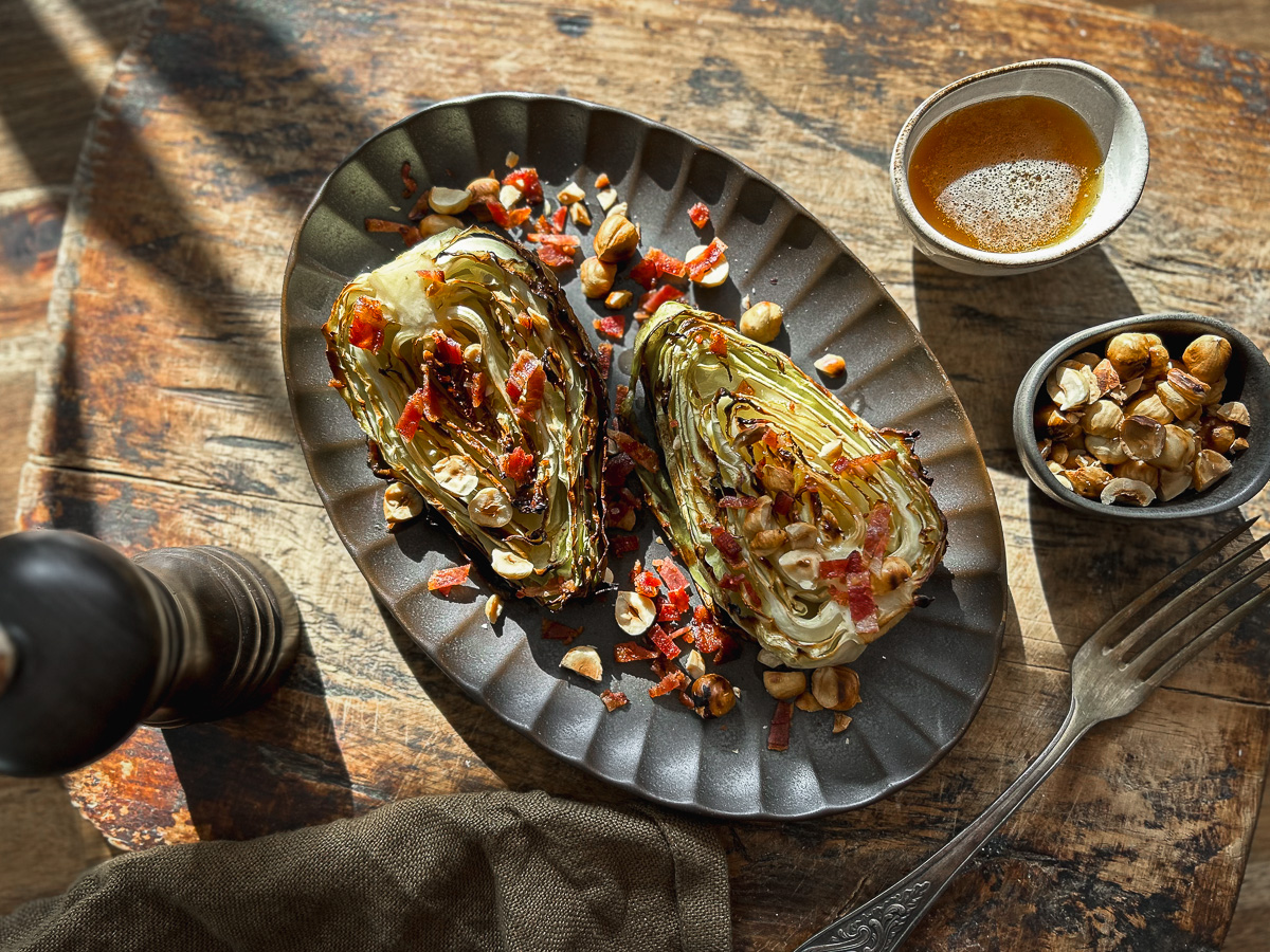 Varza tuguiata la cuptor cu unt caramelizat - LCHF.ro